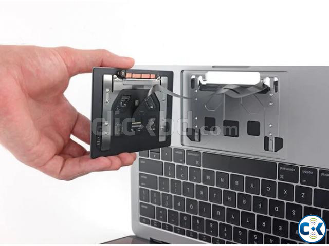 MacBook Pro 13 Touch Bar Late 2016 Trackpad Replacement